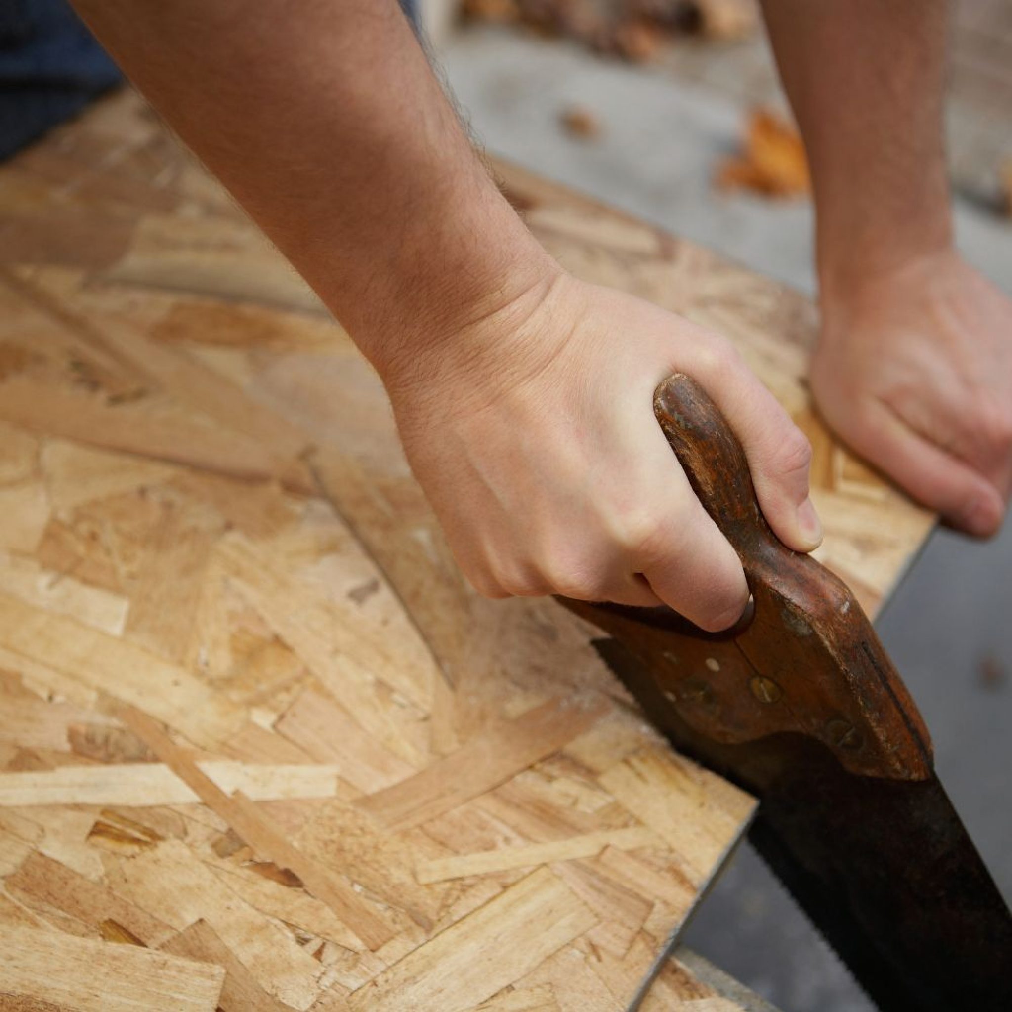 Recht zagen met een handzaag - Zaagspecialist.nl